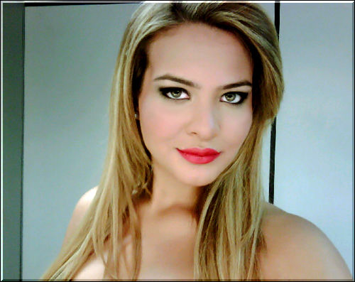 Geisy Arruda vai fazer uma cirurgia para mudar o "nariz coxinha ...